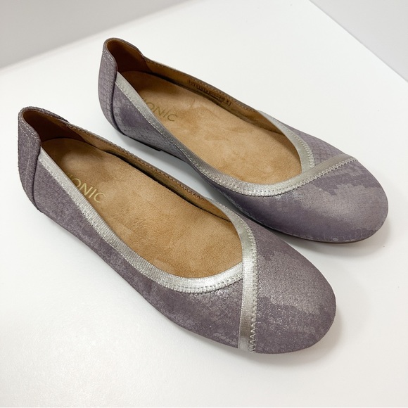 Vionic | Shoes | Vionic Spark Caroll Ballet Flat Size 8 | Poshmark